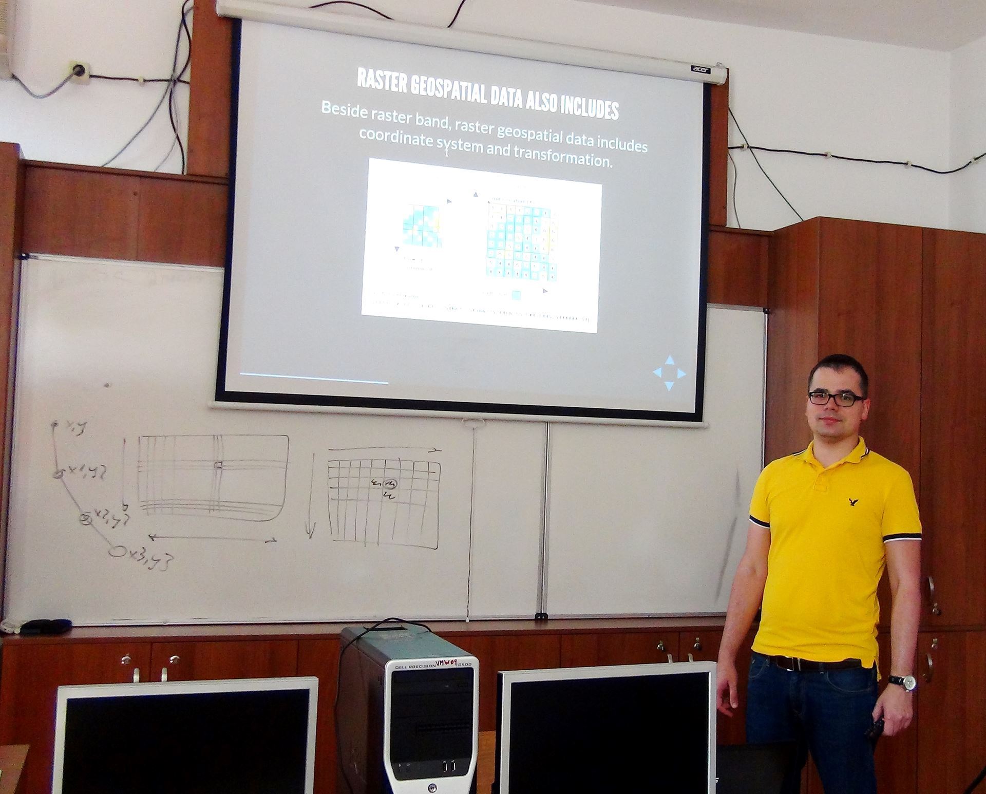 Практическо занимание за работа с интерактивни уеб карти за 11 клас ...