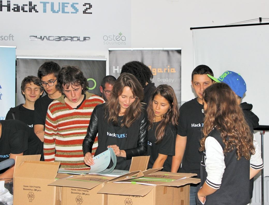 Ето кои са победителите в HackTUES 2 - Асоциация на завършилите ТУЕС
